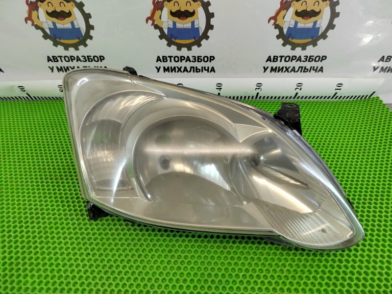 Фара передняя правая Toyota Allex E120 2001-2006