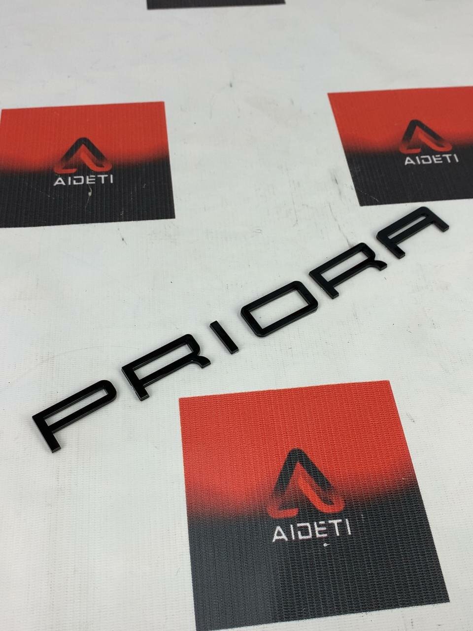 Орнамент в стиле Порше на крышку багажника для Приора Черный глянец