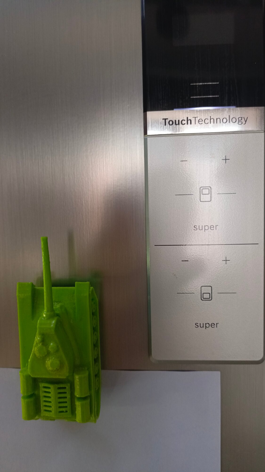 Магнит сувенирный "танк ИС" из серии магнитов "танки победы" В серии - 4 магнита: Танк Т-34, Танк КВ, Самоходка СУ-100