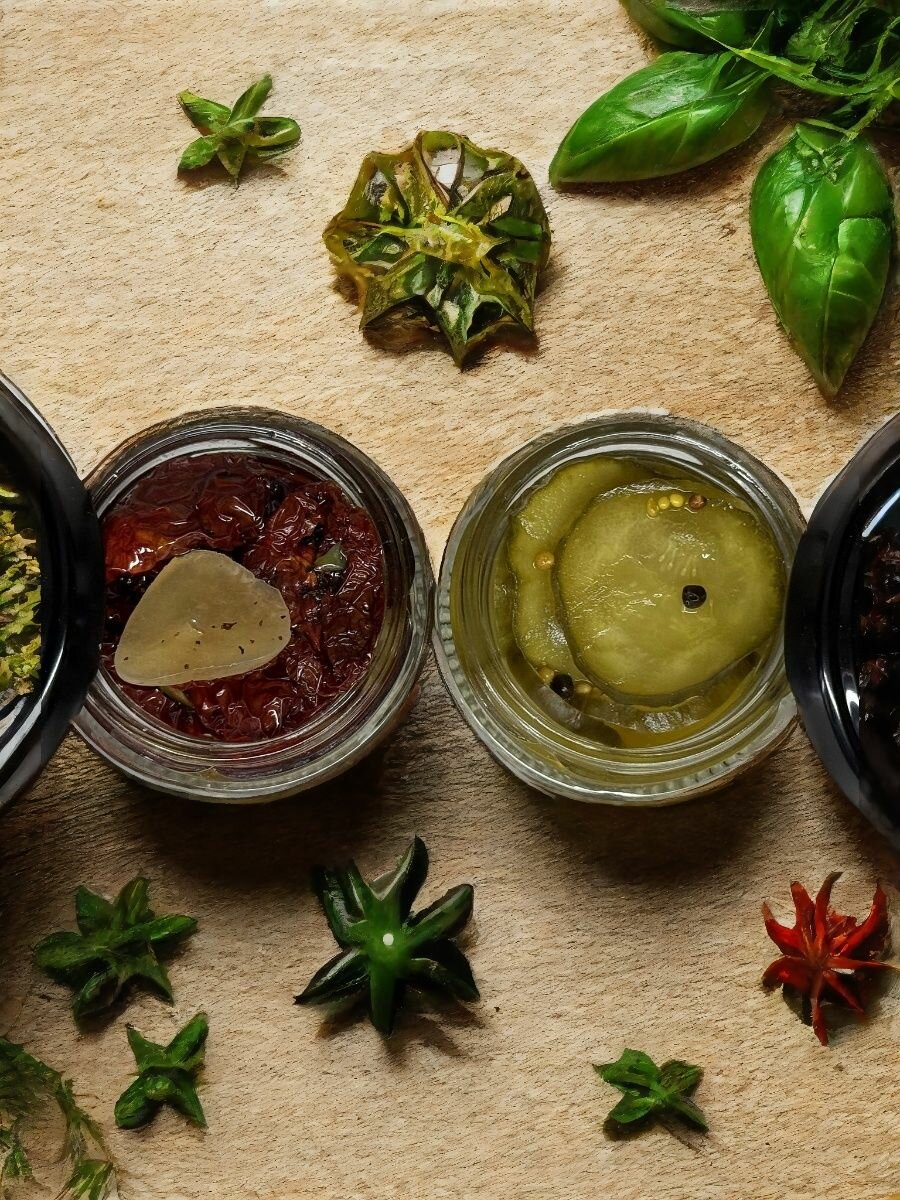 Вяленые помидоры и пикули ручной работы! каждая по 350 г