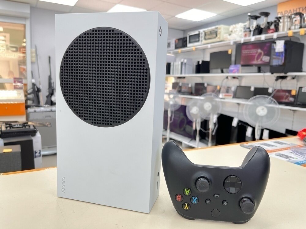 Игровая приставка Microsoft Xbox Series S 512 ГБ SSD, без игр, белый/черный, б/у,уценка