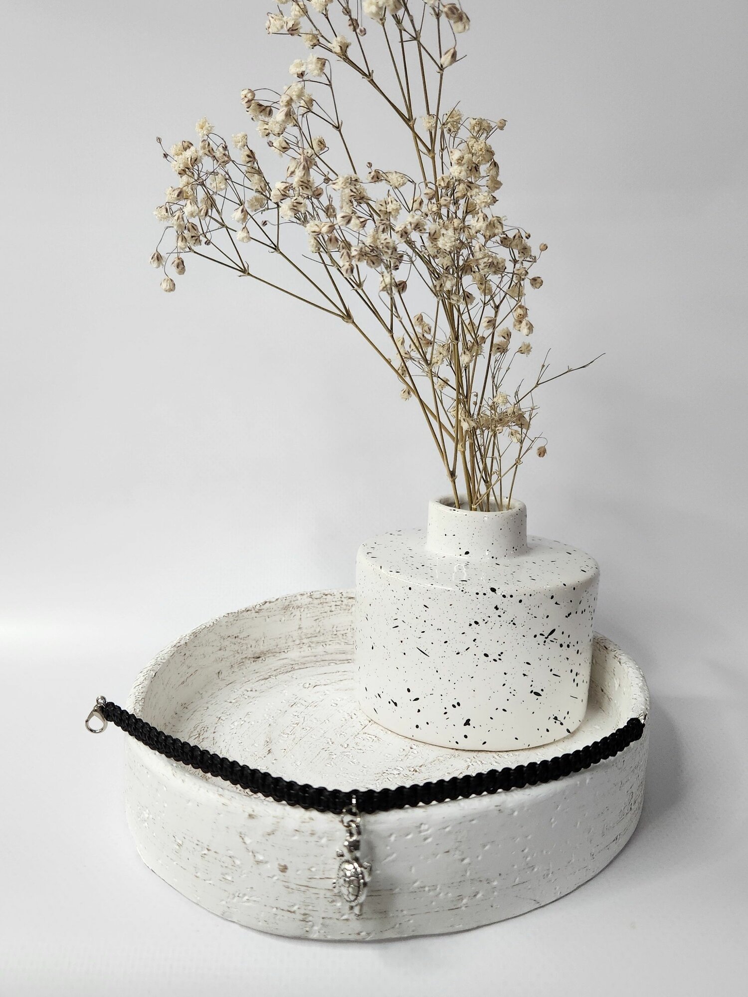 Плетеный браслет