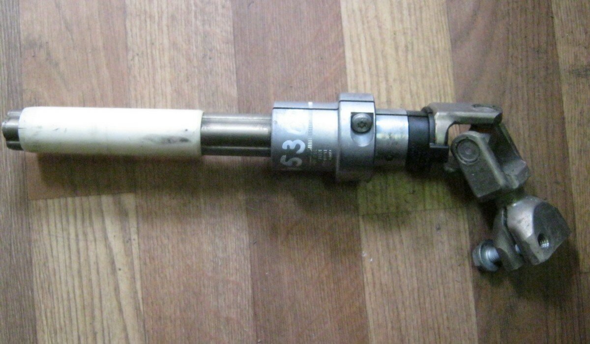 Кардан рулевой Q7 (4L) Audi 7L8419491B