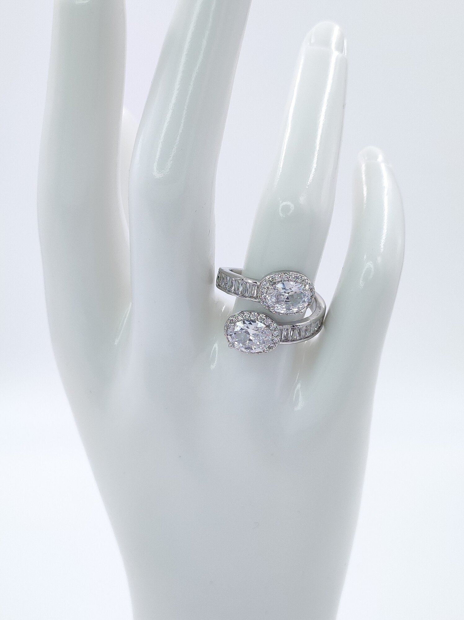 Кольцо, кристалл