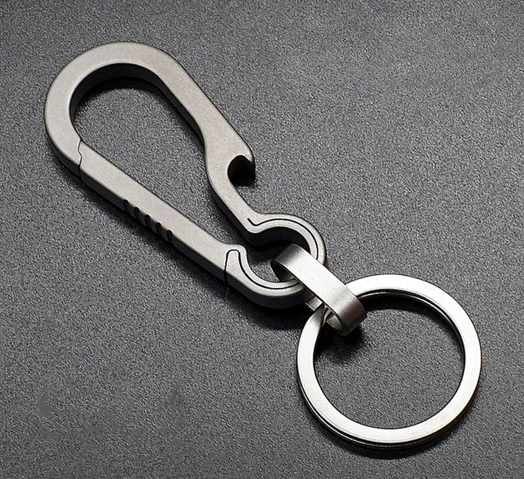 Брелок-карабин