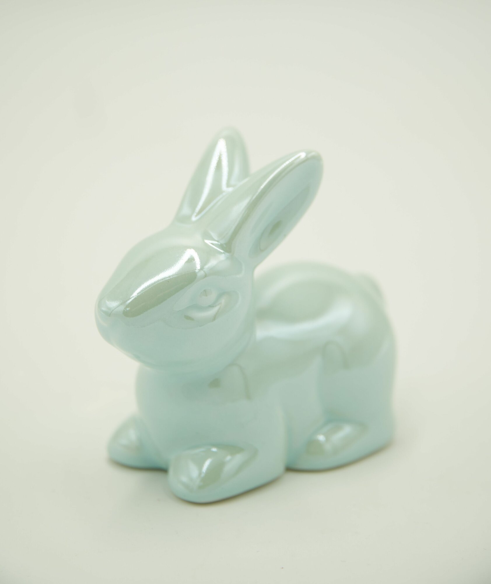 Декоративная подвесная фигурка Заяц, фарфор, высота 8 см, мятный, Country Artists