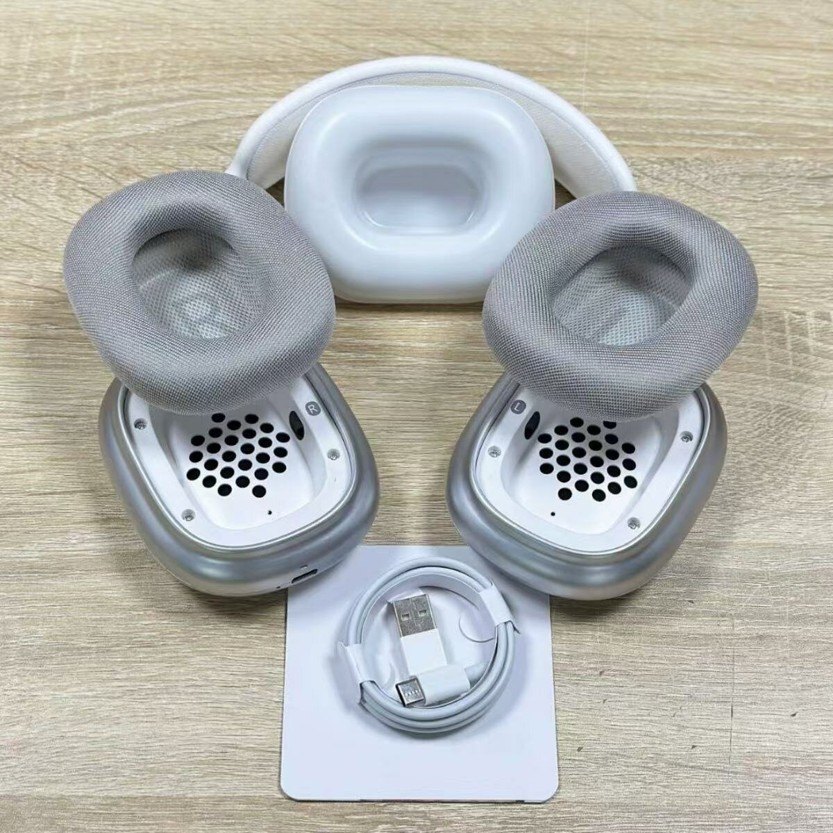 JYL «Наушники MAX A+ Pro: Беспроводные с магнитными амбушюрами, всплывающим окном и кожаным чехлом