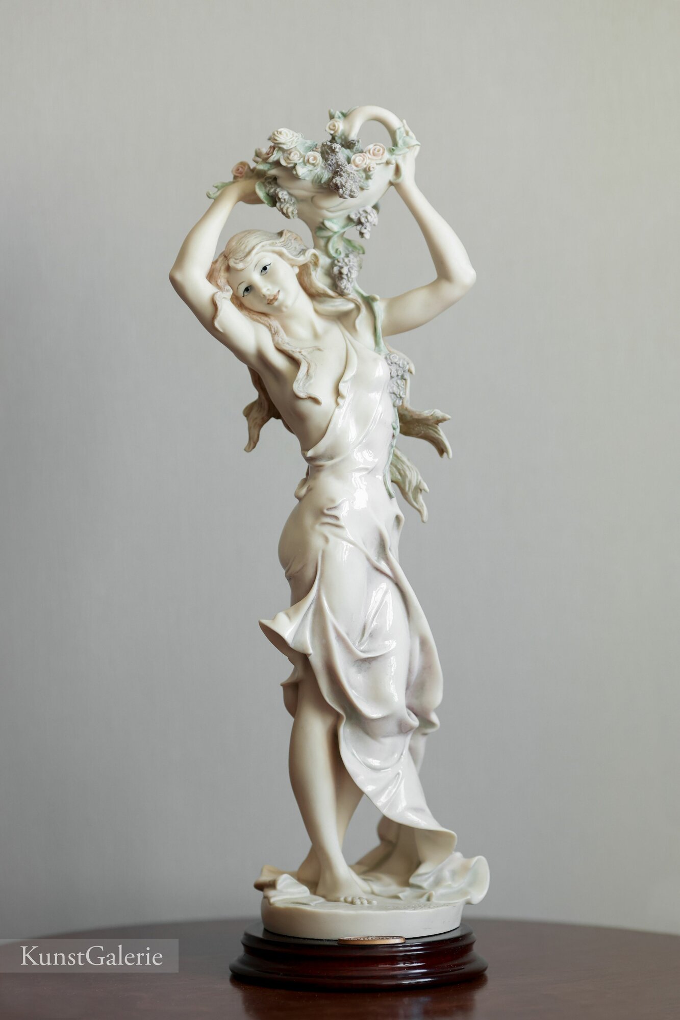 "Сирень и розы" - статуэтка Джузеппе Армани Флоренс Каподимонте - Lilac's & Roses 0882C - Giuseppe Armani Capodimonte