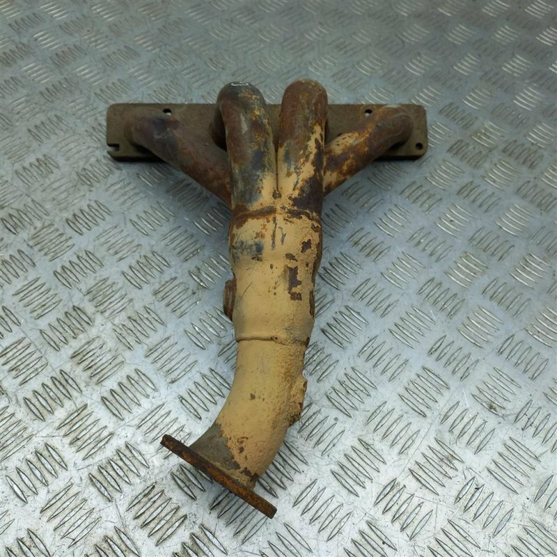 Б/У Коллектор выпускной Geely Mk / Джили Mk 1.5 2010