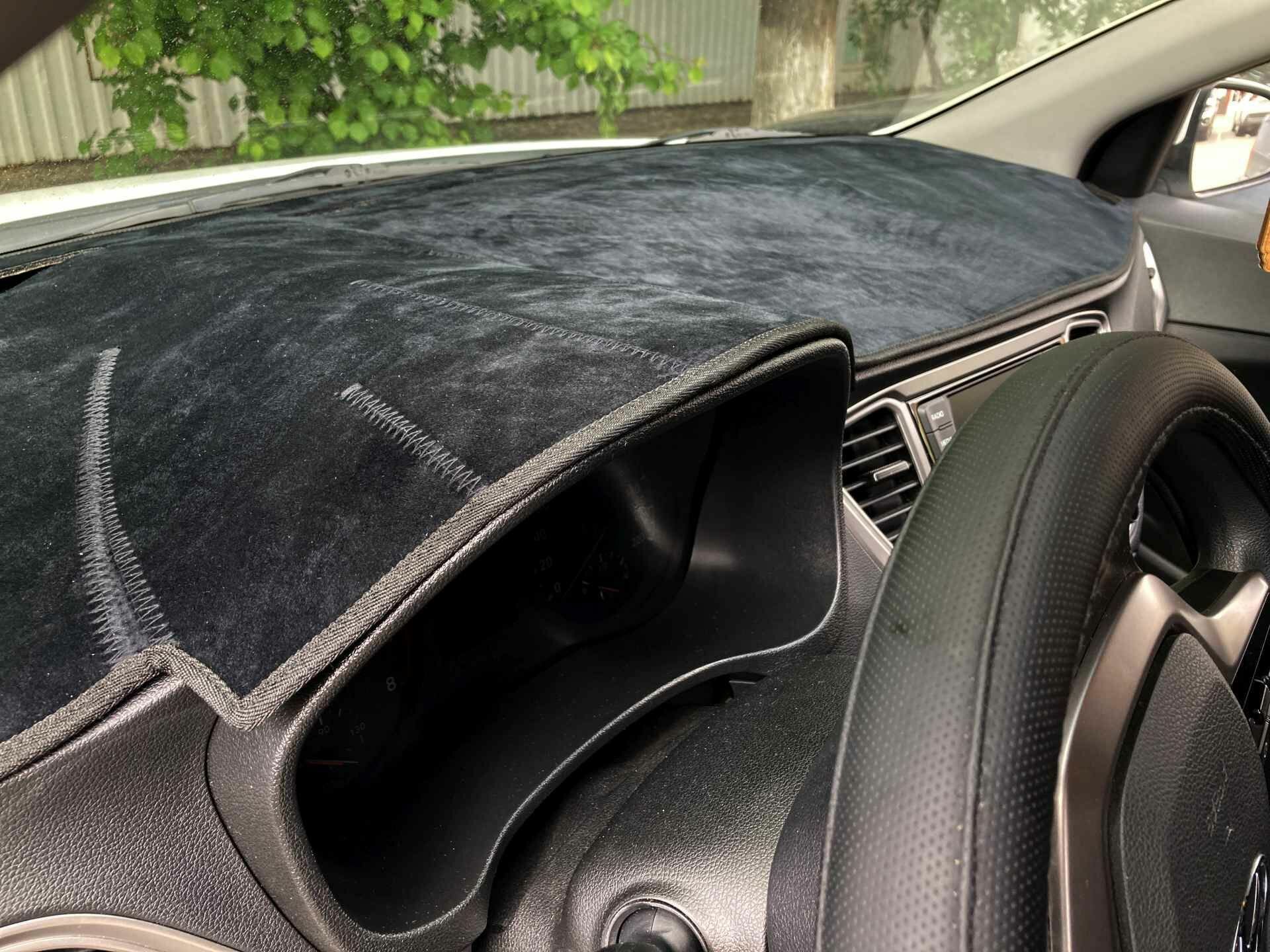 Накидка на приборную панель