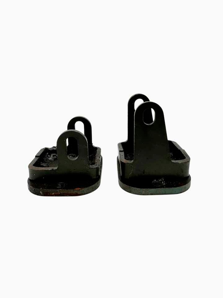 Кронштейн крепления двигателя на мотороллер Муравей