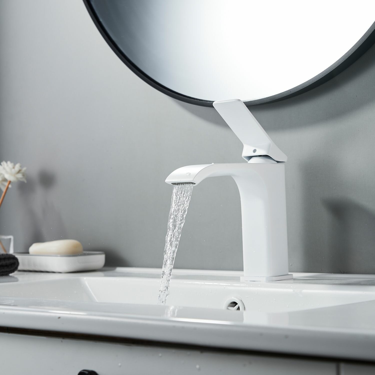 Смеситель для раковины Shevanik