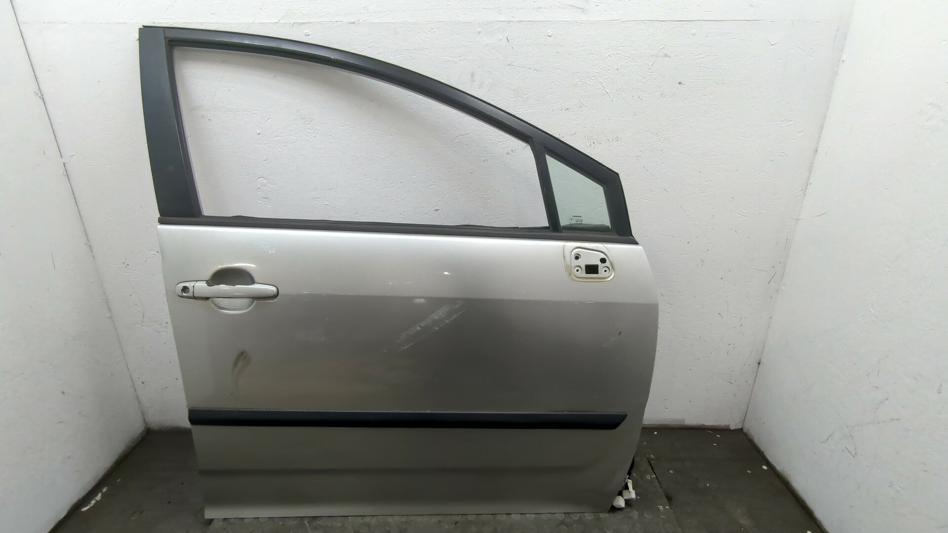 Дверь боковая (легковая) правая передняя Toyota Corolla Verso Б/У