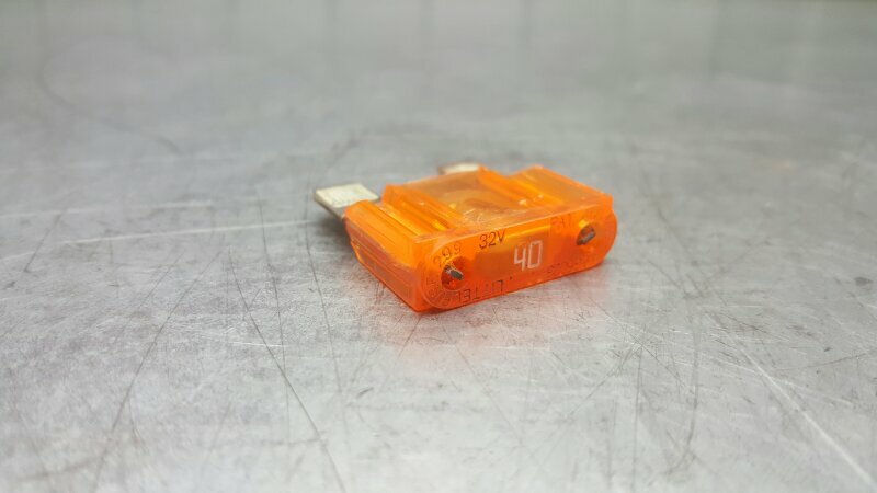 Силовые предохранители Ford Focus DBW EYDB 1998 (б/у)