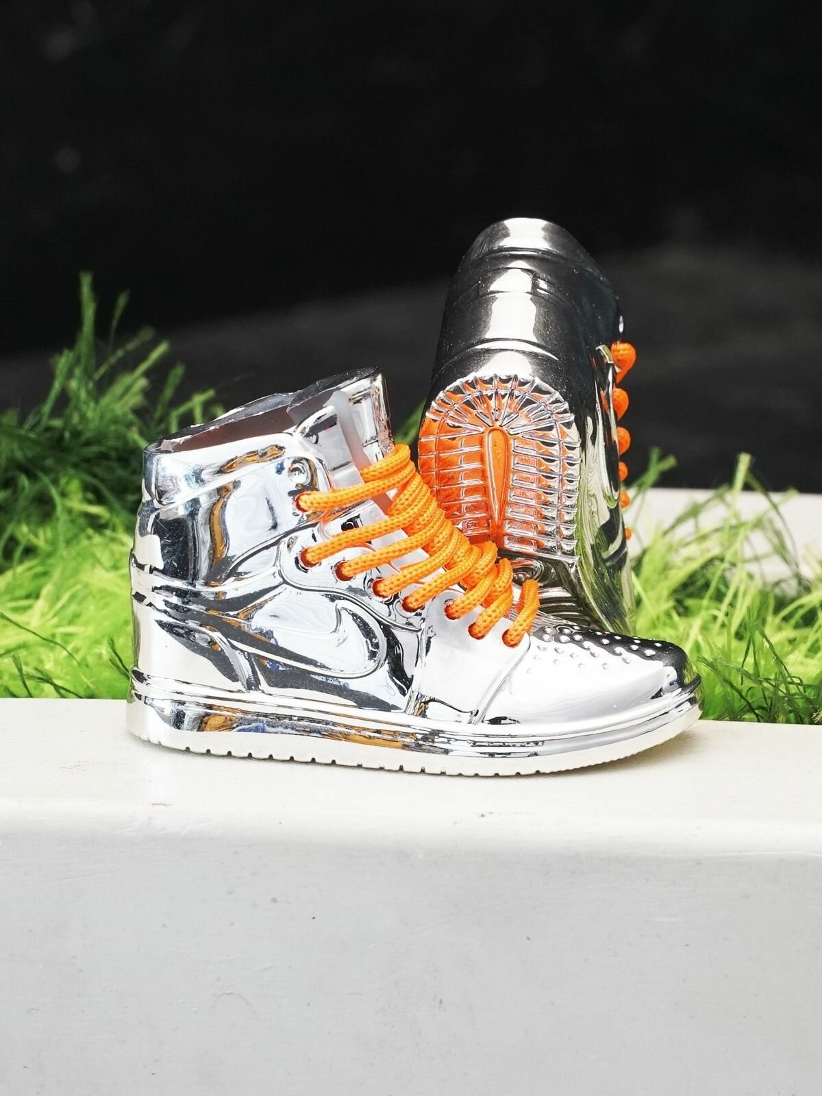 Обувь на пальцы для фингерборда Jordan High Chrome Silver (orange lases)
