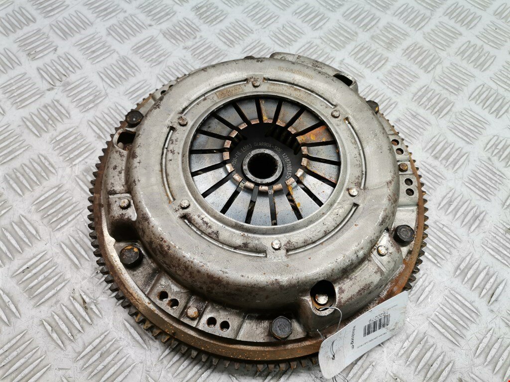 Маховик (демпфер сцепления) Mazda 3 BK Z60111500A арт. 1920279