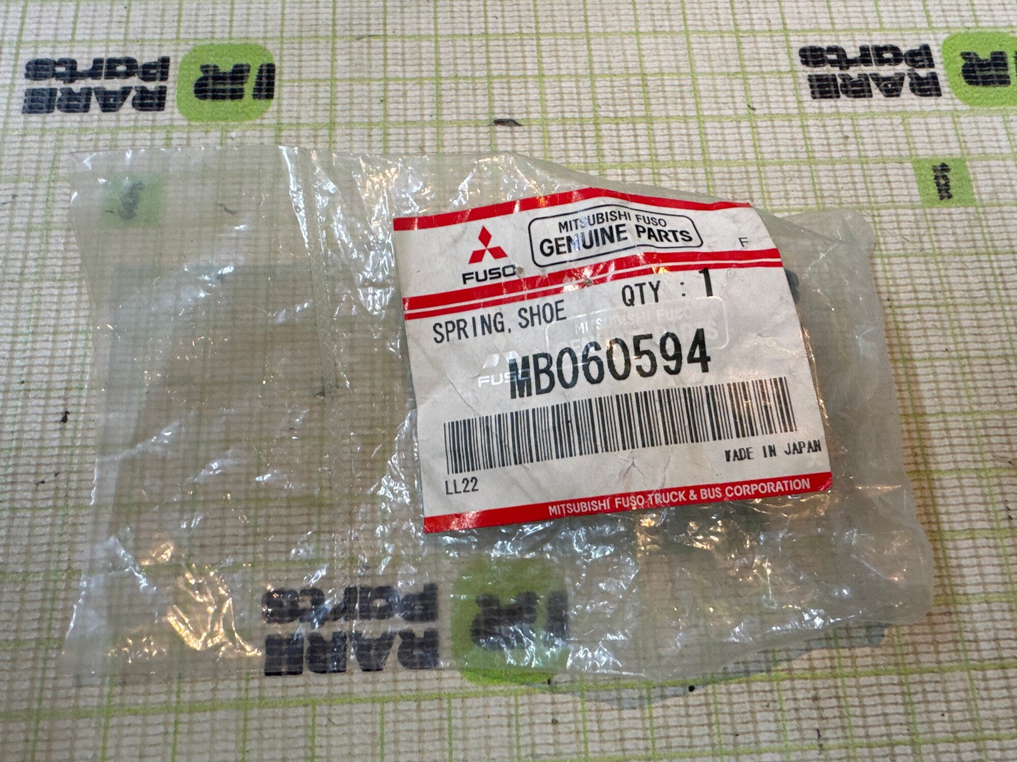 Пружина колодок возвратная для Mitsubishi Canter
