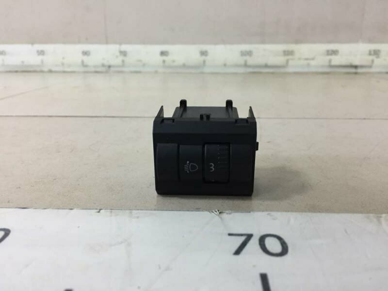 Кнопка корректора фар Volkswagen Polo Mk6 2020 кат.номер: 6N5941333 6N5941333REH