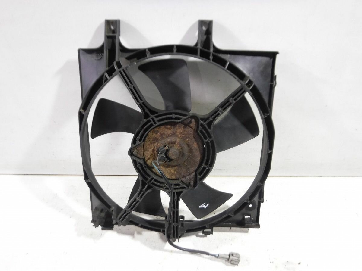 Вентилятор радиатора кондиционера Nissan Primera P11 (1995—2000) 214819F300