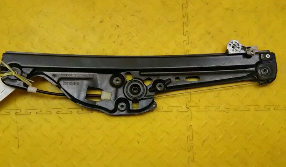 Стеклоподъемник задний правый 5-серия E60/E61 BMW 51357075674