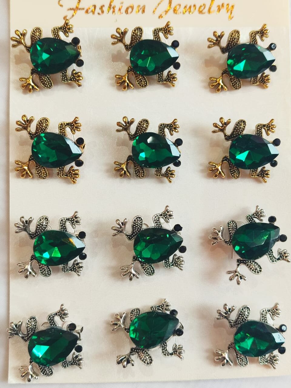 Брошь, стразы