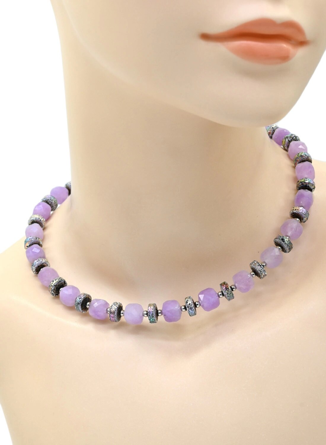 Колье, кальцит