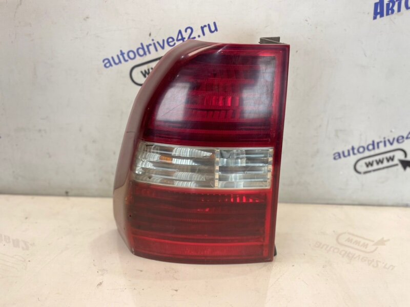 Б/У фонарь Kia Sportage 2006 KM D4EA Лев. присутствует скол, виден на фото 44451 Hyundai-KIA арт. 924011F011