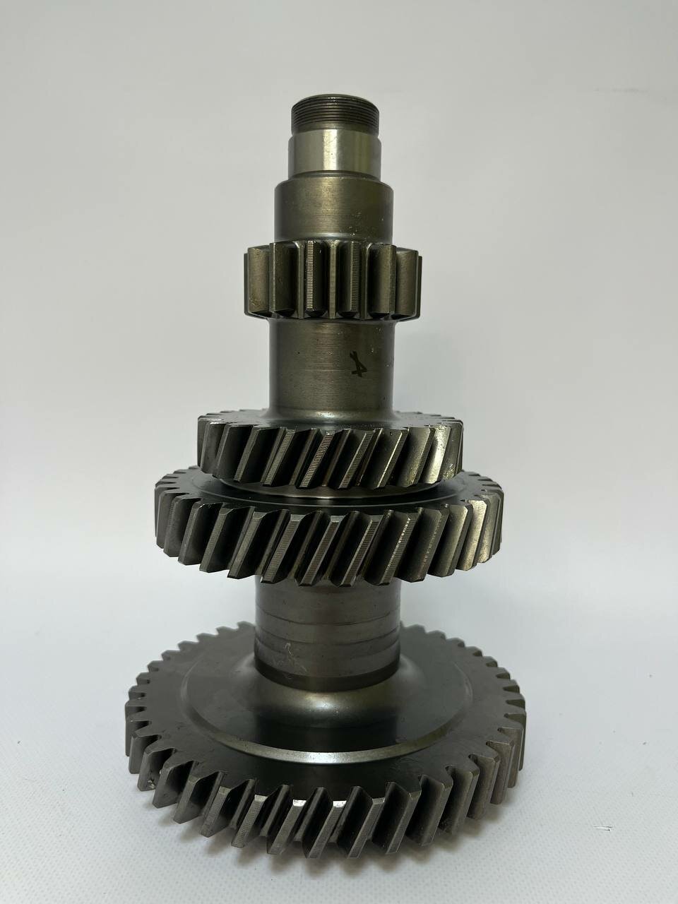 Блок шестерен кпп газ-53, 3307 вала промежуточного под гайку