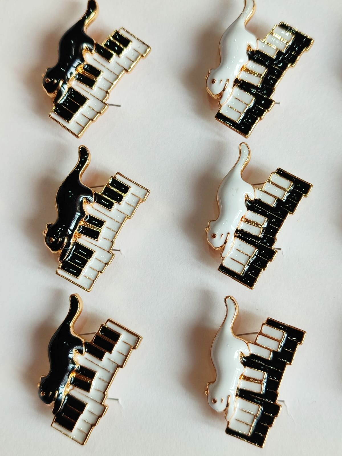 Брошь, эмаль