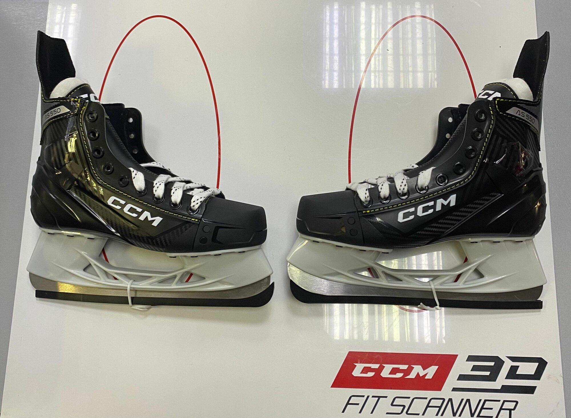 Коньки хоккейные CCM Tacks AS-550 INT, 5.0 Regular D