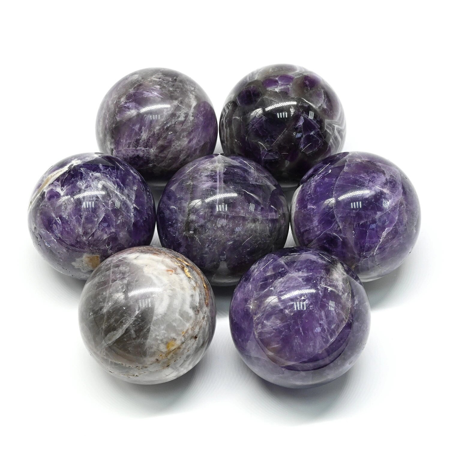 Шар из аметиста шевронного, диаметр 35-37мм, 64г. .