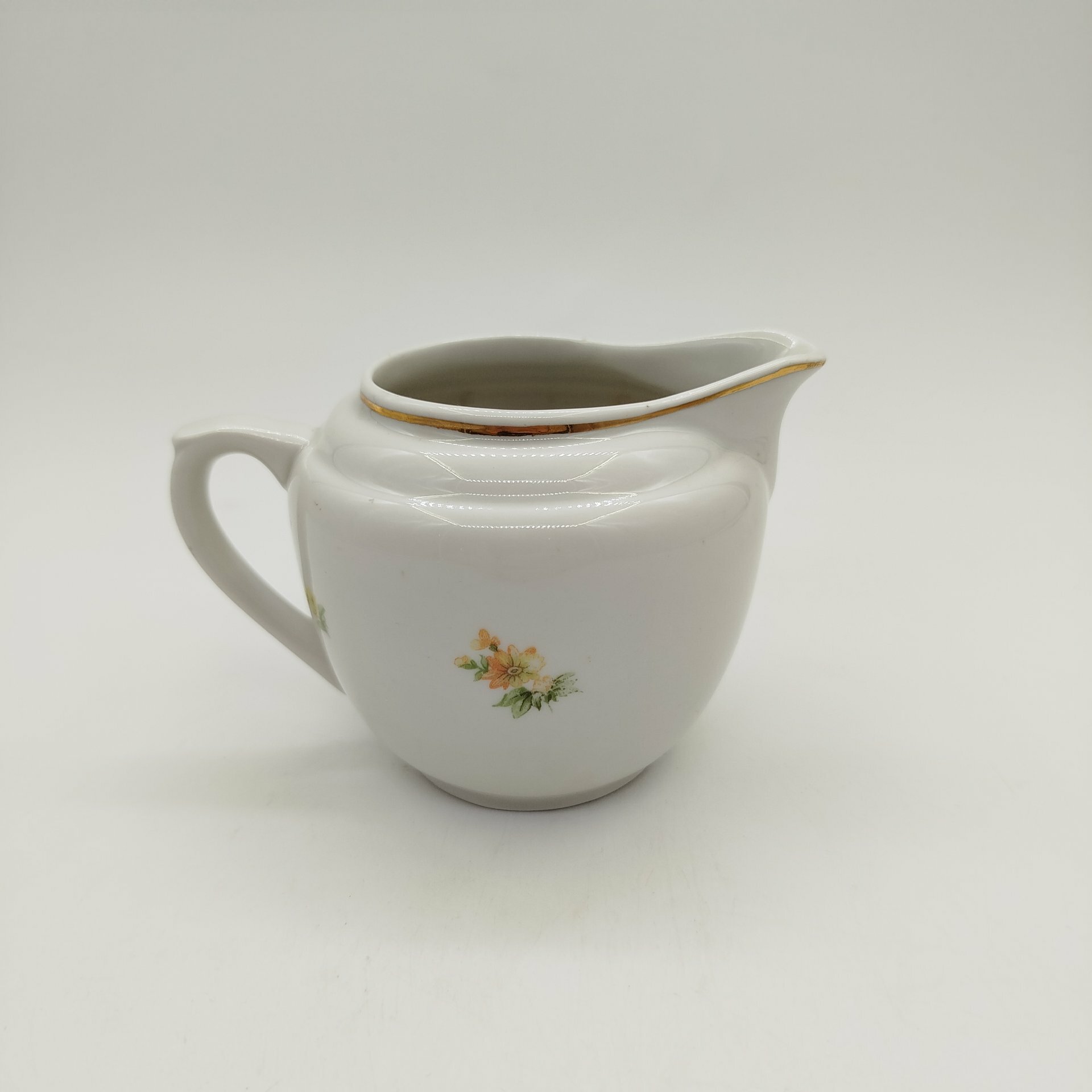 Молочник с растительным декором, фарфор, деколь, золочение