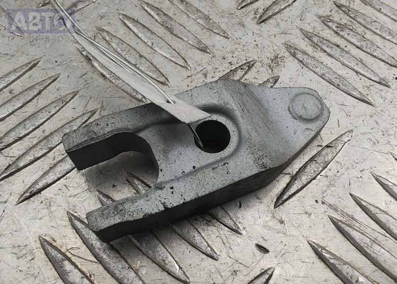 Скоба (кронштейн) крепления форсунки Opel Insignia A (2008-2017)