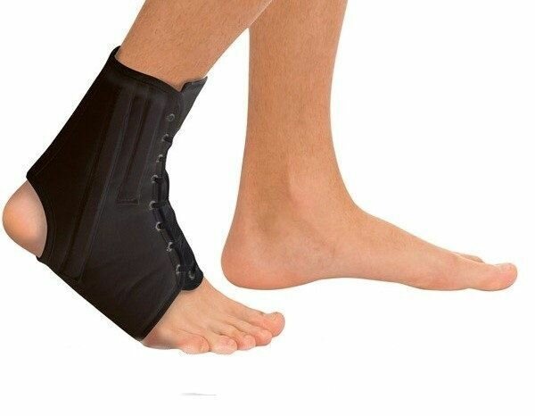 Компрессионный бандаж Тривес на голеностопный сустав, с пружинами на шнуровке, Т-8608/1