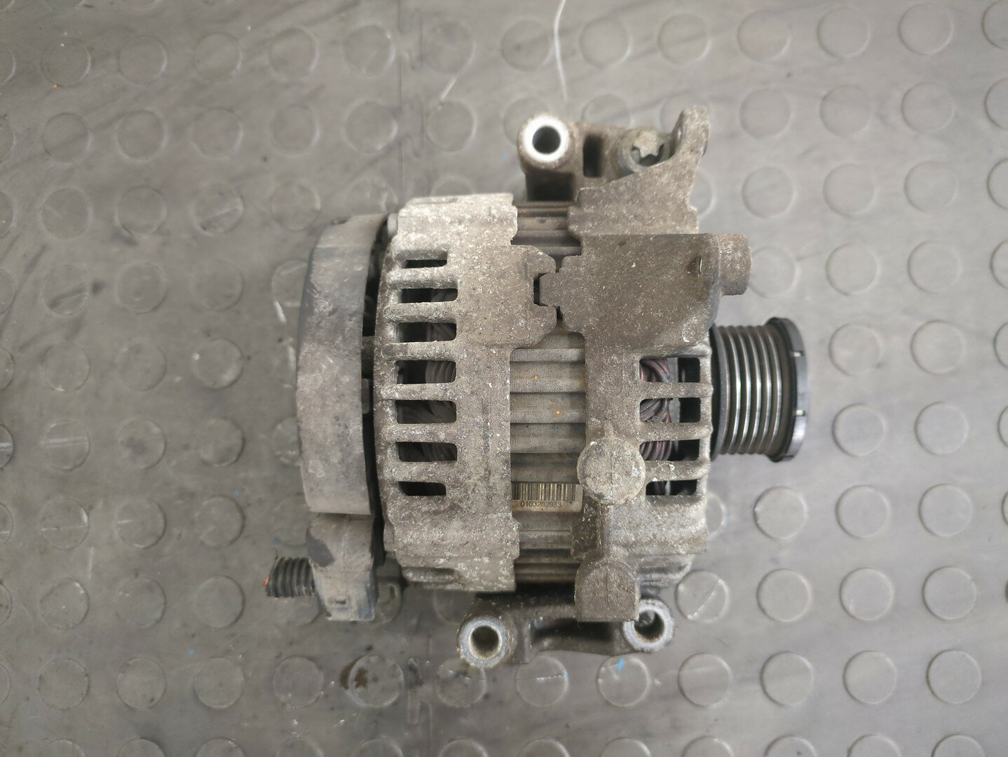 Генератор Mercedes C W204 Б/У