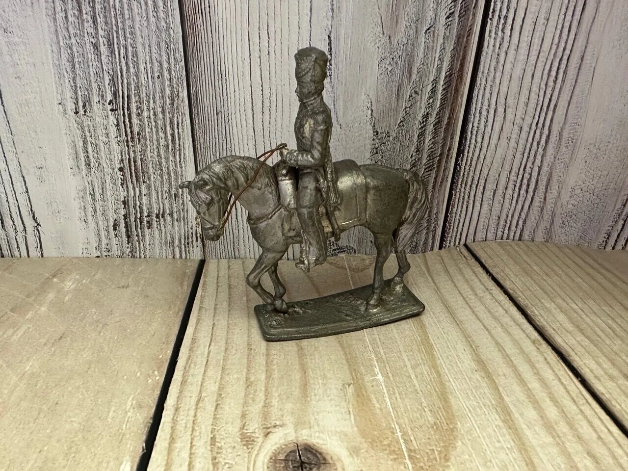 Статуэтка Гусар на коне металл винтажная 8 см