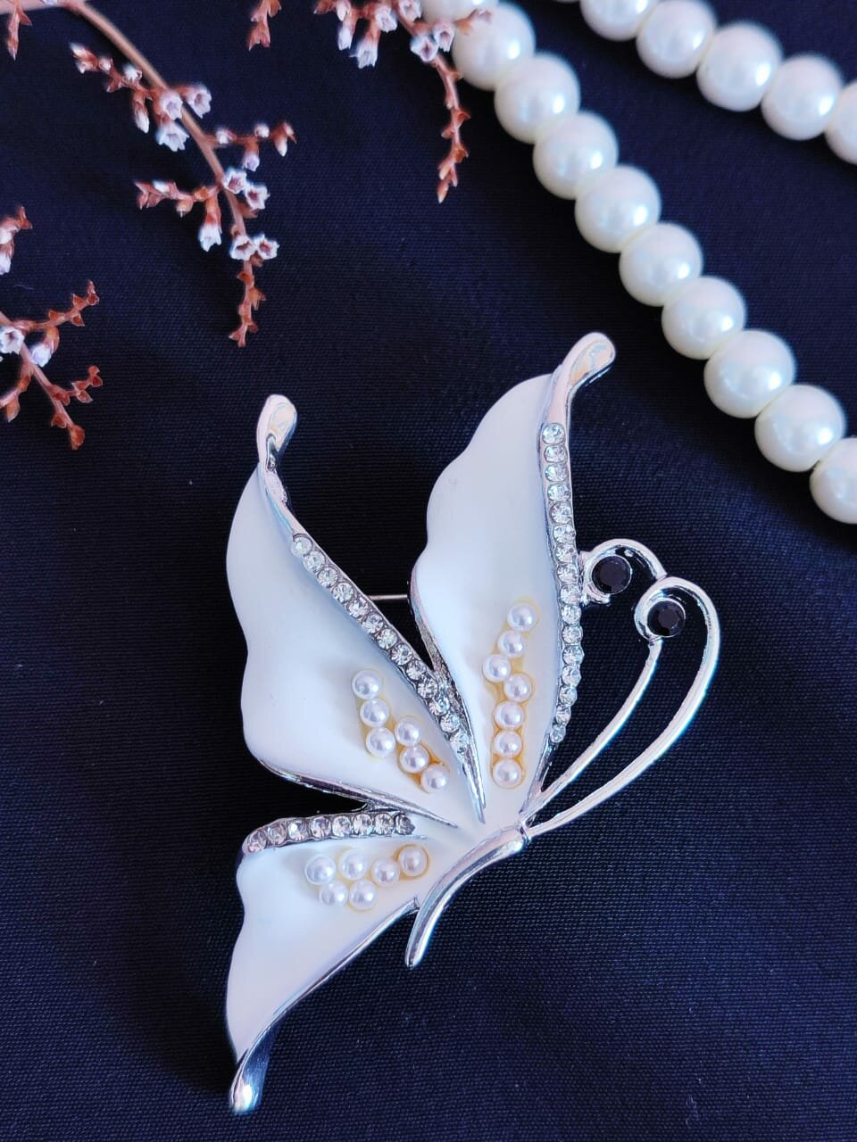 Брошь, эмаль, стразы