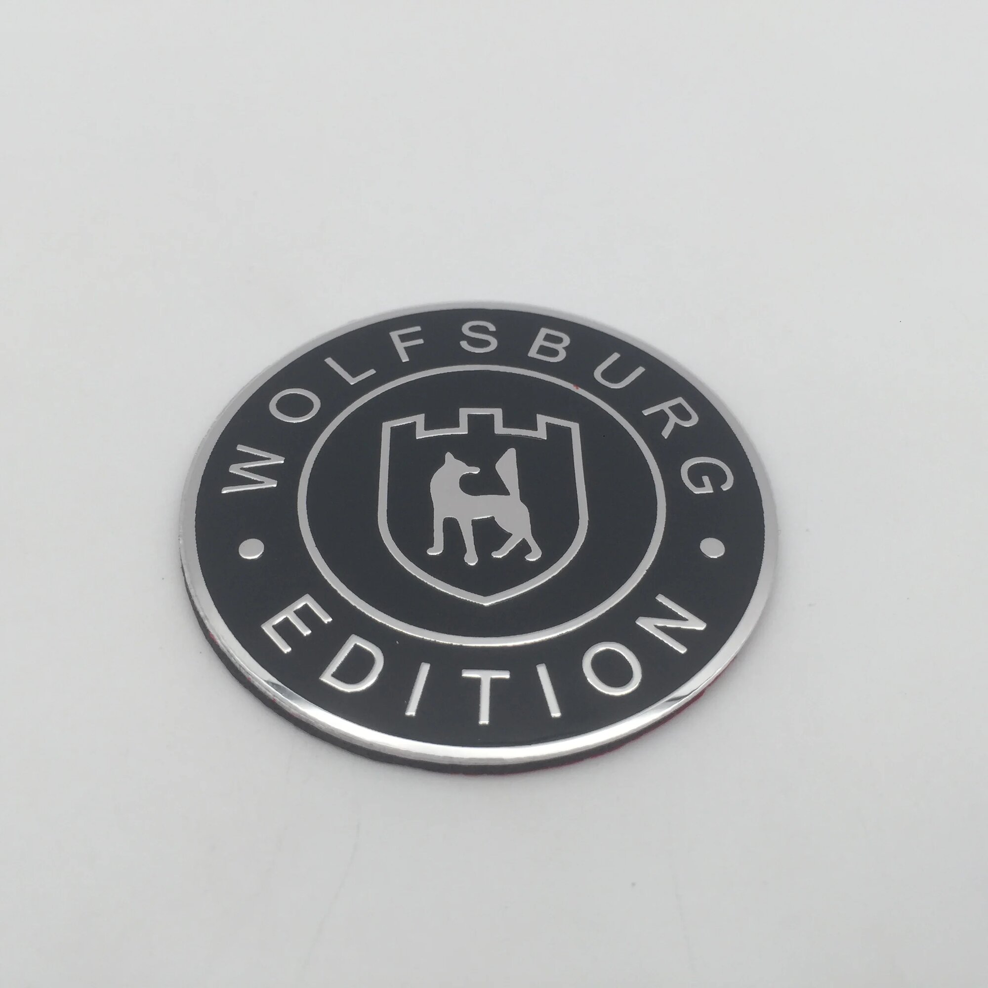 Эмблема Volkswagen Wolfsburg Edition, 52mm black