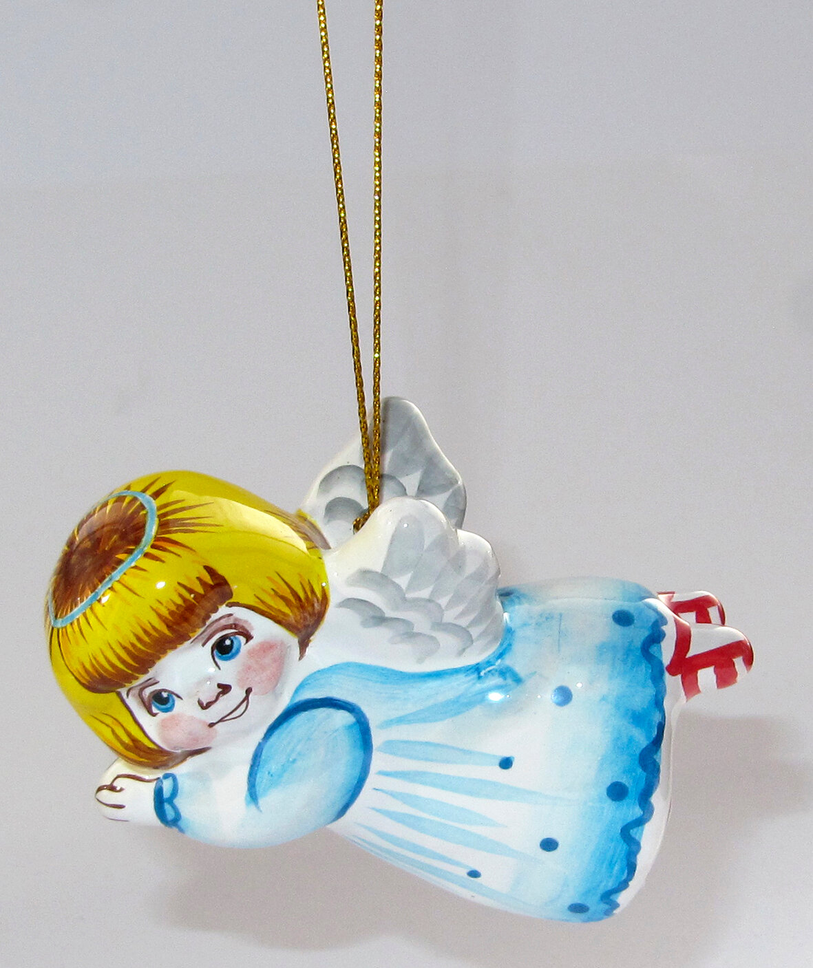 Елочное украшение из керамики летящий ангел. Ручная работа майолика Россия.