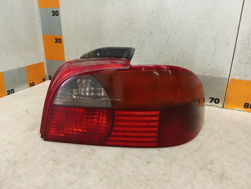 Б/У До 2000 года, оригинал, седан Фонарь задний правый Toyota Avensis 1998 1 390864 TOYOTA арт. 8155005050