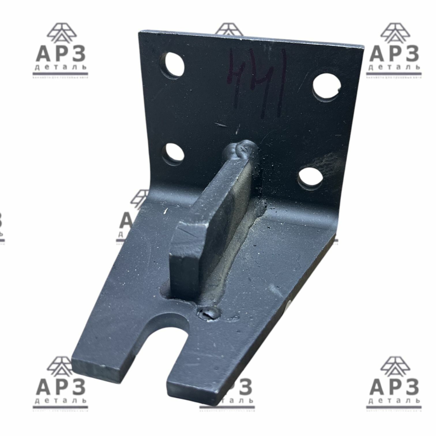 Кронштейн балки поддерживающий опоры левый (ПАО КАМАЗ)