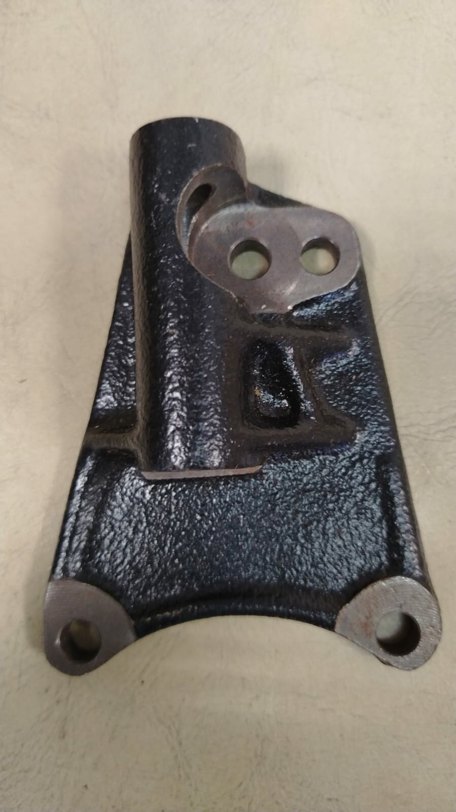 Кронштейн генератора двигателя Iran Khodro Samand, Peugeot, Citroen