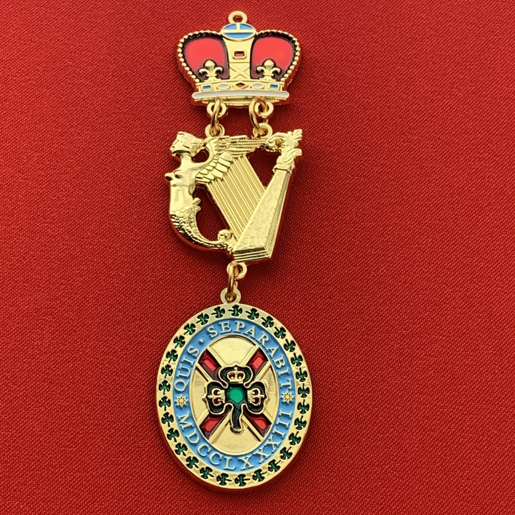 Знак ордена Святого Патрика, муляж иностранной награды. Размер 105х30 мм.