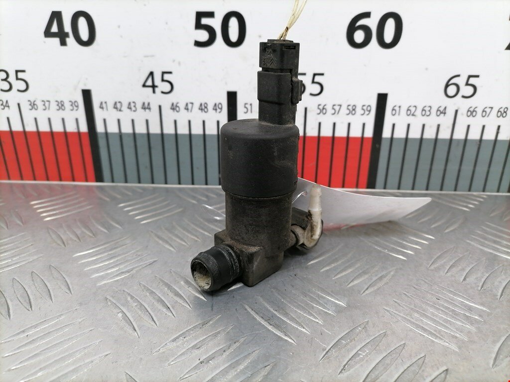 Насос (моторчик) омывателя Citroen C5 1 643498 арт. 2223162