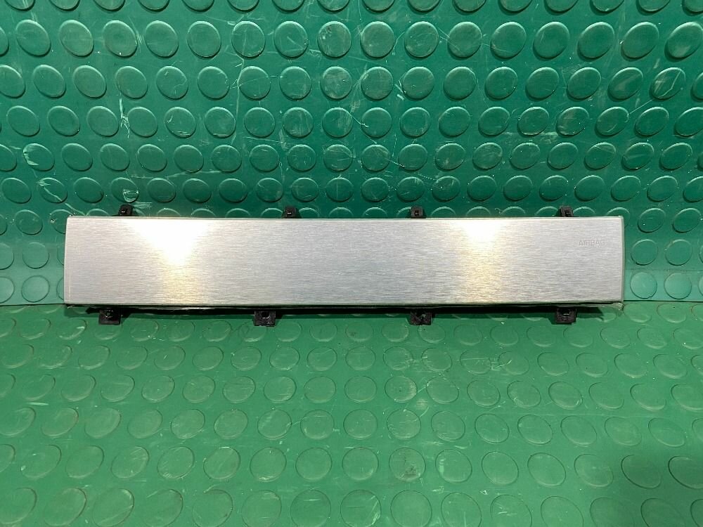 Накладка торпеды декоративная Land Rover Range Rover Evoque I (2011—2015) LR031956