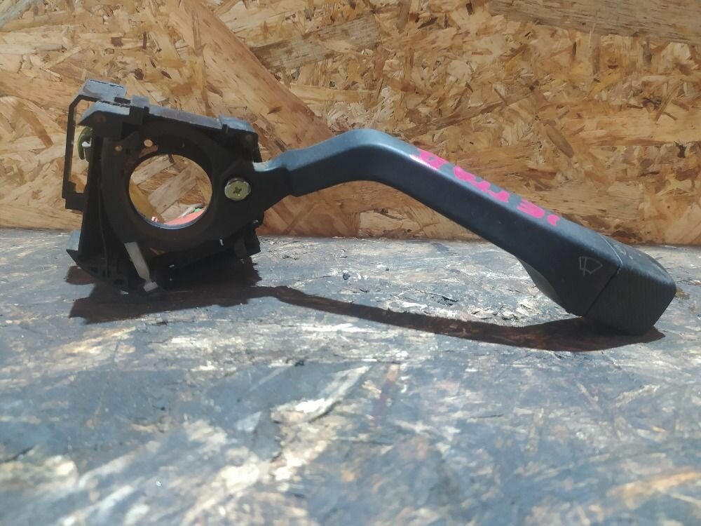 Переключатель стеклоочистителей Volkswagen Jetta II (1984 1992) Б/У с пробегом