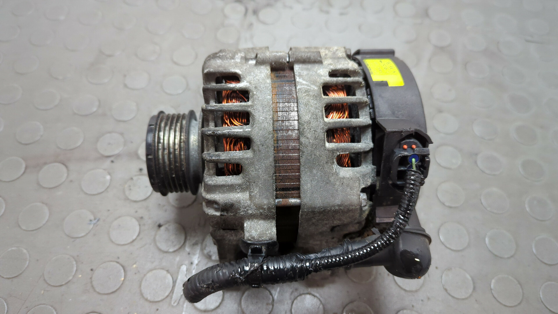 Генератор Hyundai i40 Б/У