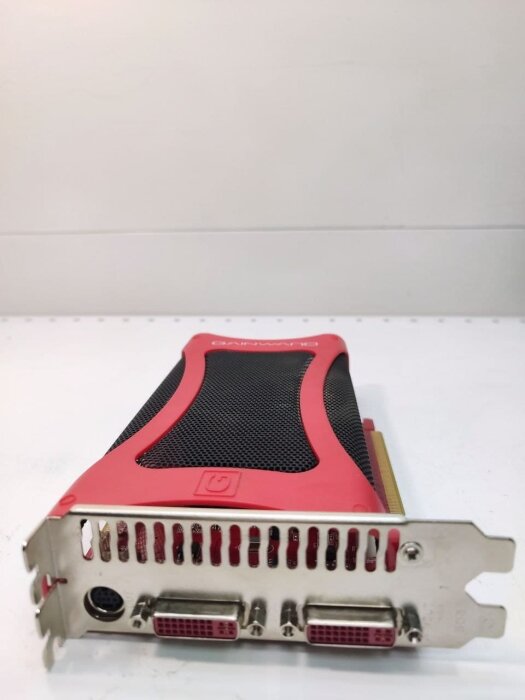 Видеокарта Gainward 8600gt 256Mb PCI-E 2XDVI S-Video 6 Pin ddr3