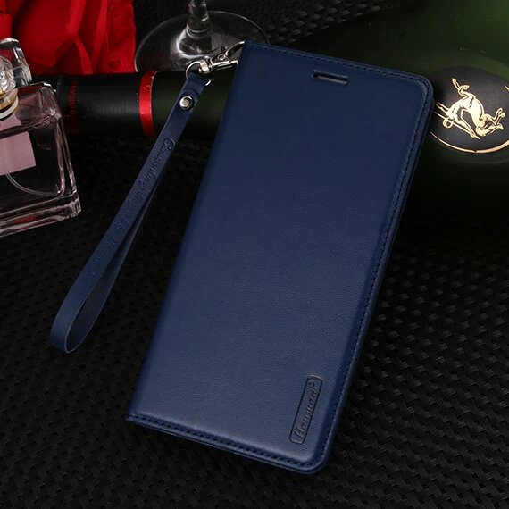 Сумка-чехол Samsung Galaxy S24 из премиальной кожи в сапфировом синем цвете с запястным шнуром для защиты телефона