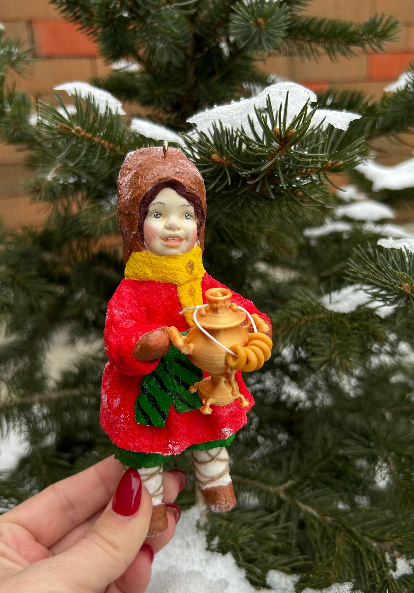 Ватная елочная игрушка - мальчик с самоваром